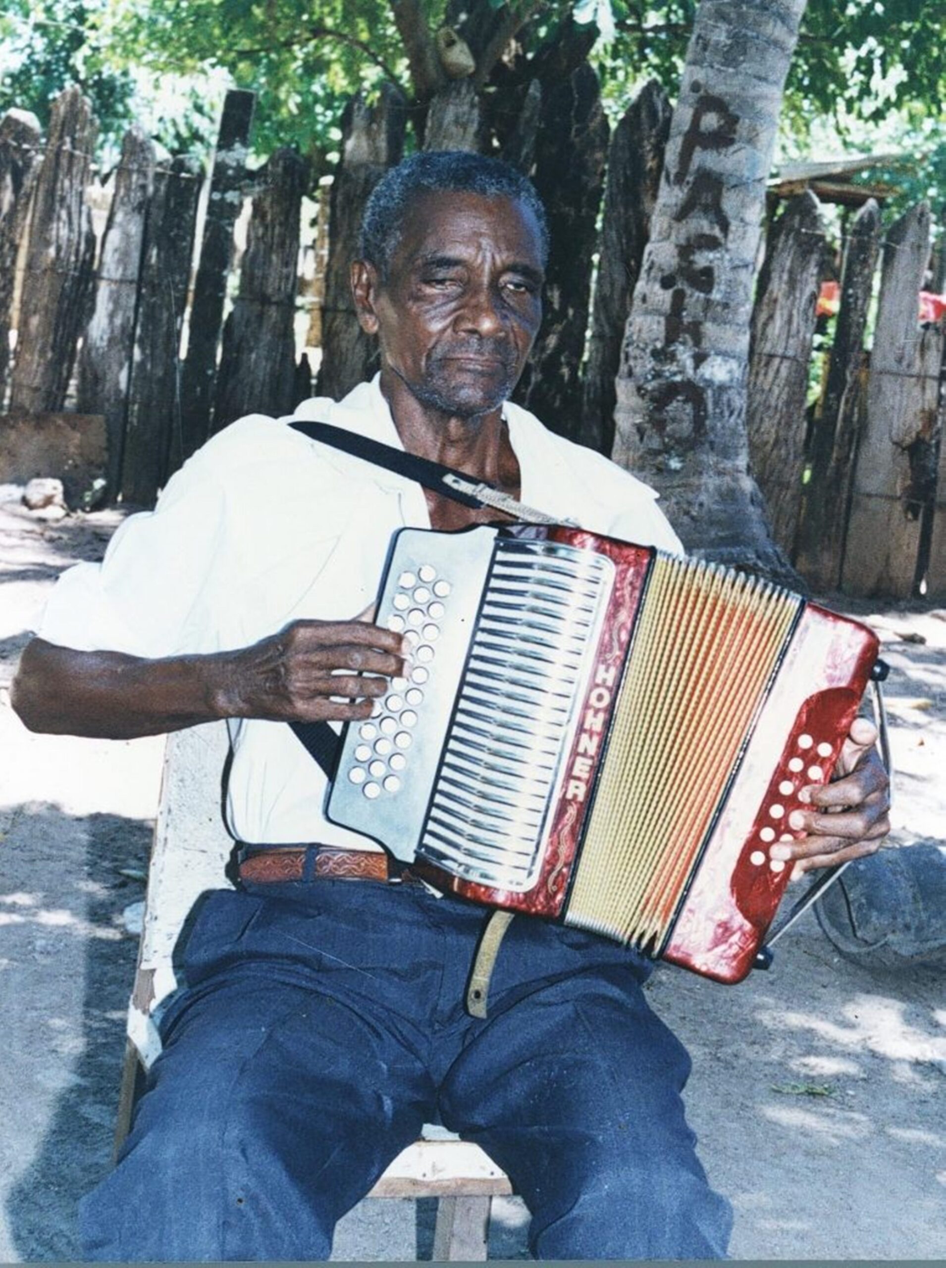 Crónicas de Juan Rincon: Desde hace 50 años suena la canción ‘La Loma ...